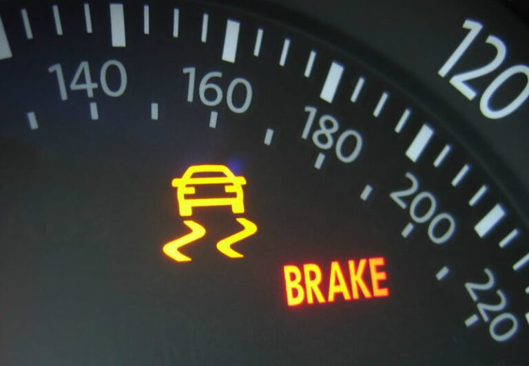 Cómo solucionar el fallo del sistema ESP ASR en tu auto